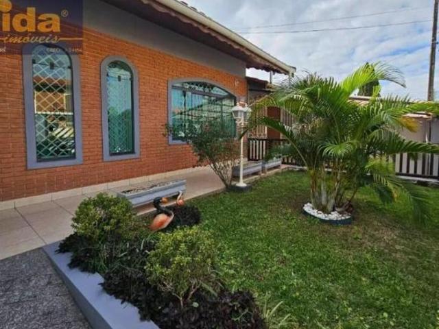 Casa Térrea à Venda no Balneário Oasis Peruíbe, 4 Dorms, 268m²