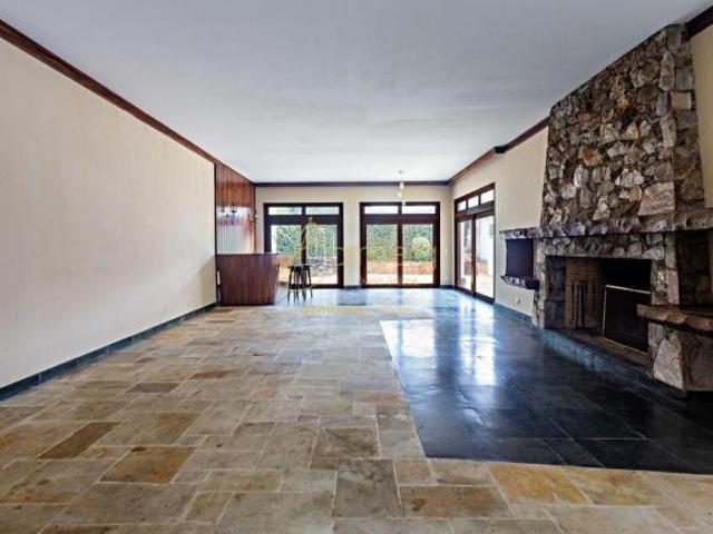 Casa Térrea à Venda no Bolsão de Interlagos/ 730 m² de terreno e 452 m² de área construída