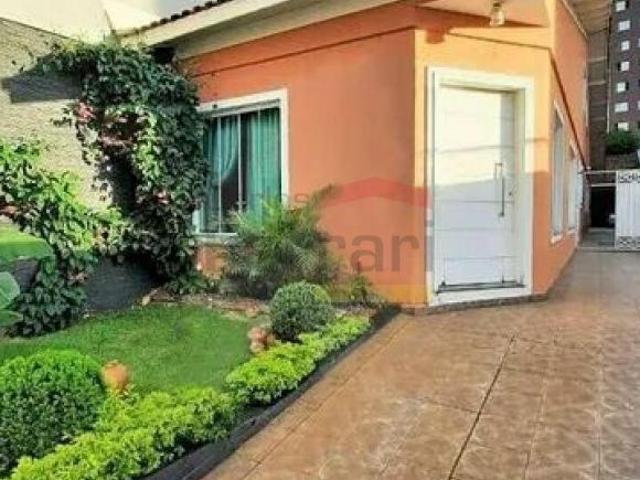 Casa térrea á venda no Carandiru