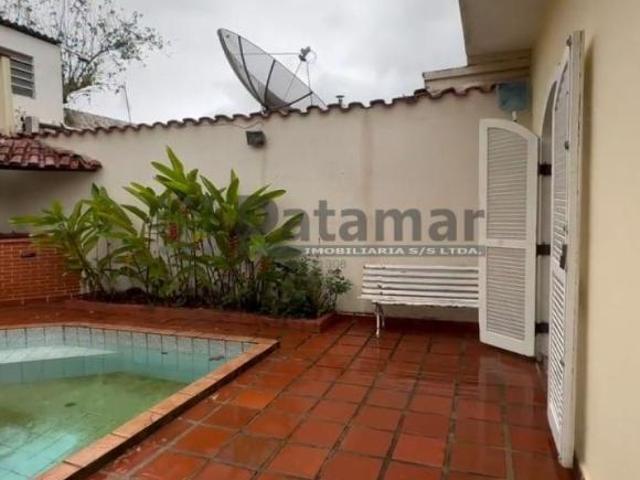 Casa Terrea a Venda no Caxingui com 3 quartos