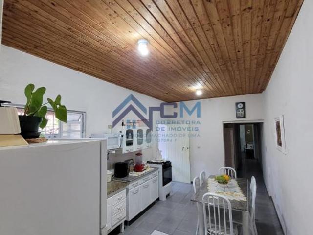 CASA TÉRREA A VENDA NO CENTRO JACAREÍ