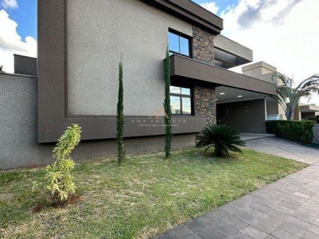Casa térrea à venda no Cond. Gaivota I, com 03 suítes