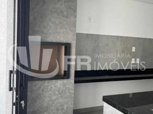 Casa térrea à venda no Condomínio Campos do Conde Cajuru Sorocaba SP