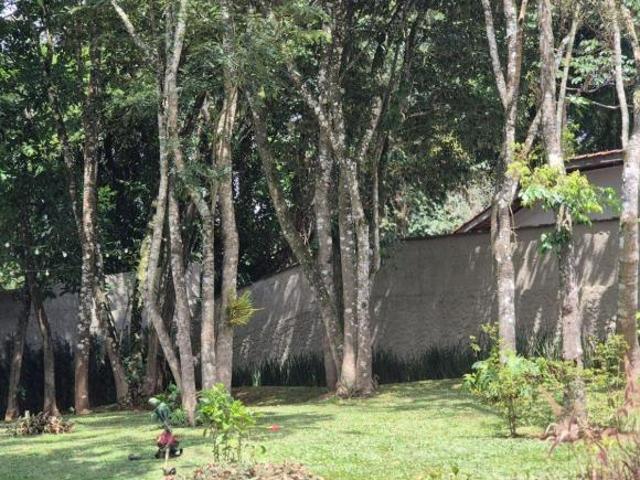 CASA TÉRREA À VENDA NO CONDOMÍNIO ALPES DA CANTAREIRA – PORTEIRA FECHADA