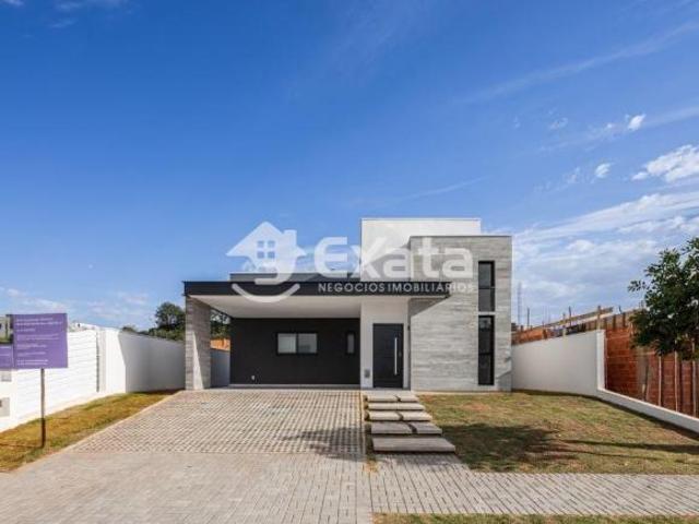Casa terrea a venda no condominio Alphaville Castelo Itu com 3 quartos e suite