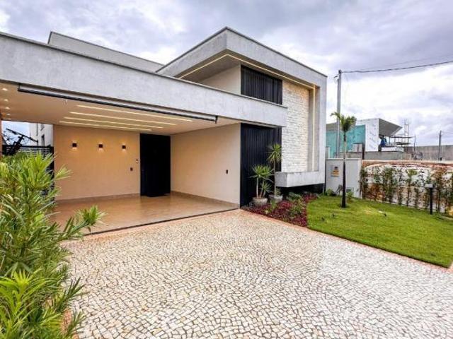 Casa Térrea à Venda no Condomínio Aruã Ecopark