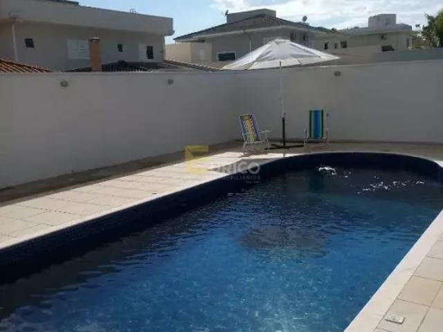 Casa Térrea à Venda no Condomínio Bosque dos Cambarás Valinhos
