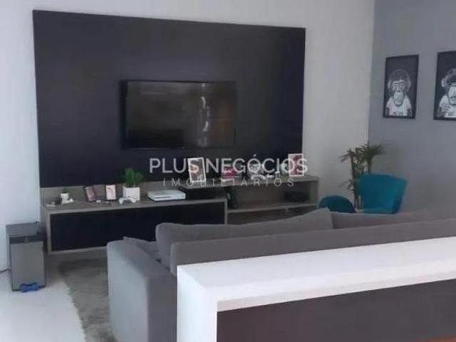 Casa térrea à venda no Condomínio Golden Park Alfa 3 dormitórios, energia solar e área gourmet valo