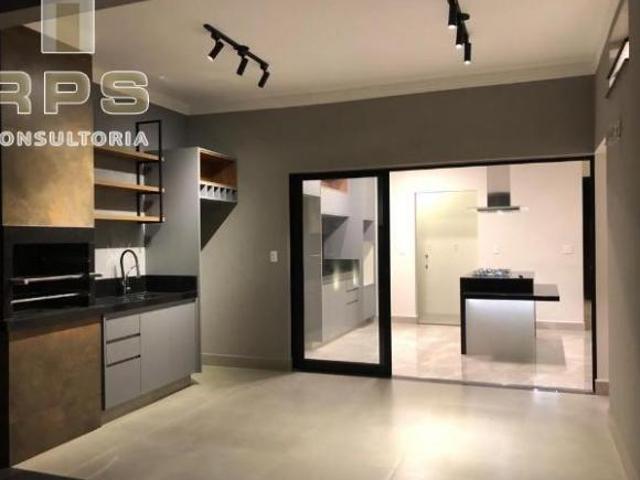 Casa terrea a venda no condomínio Euroville II com 3 suítes e 4 vagas em Bragança Paulista
