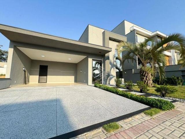 Casa Térrea à Venda no Condomínio Jardim Laguna – Pronta para Morar com Conforto e Estilo!