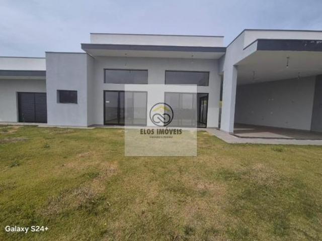 Casa Térrea a venda no Condomínio Jardim Primavera Louveira SP