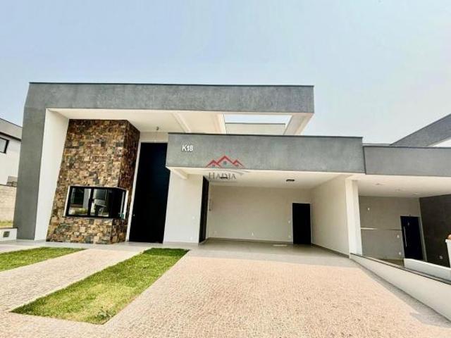 Casa Térrea à Venda no Condomínio Mont&apos Alcino em Valinhos SP