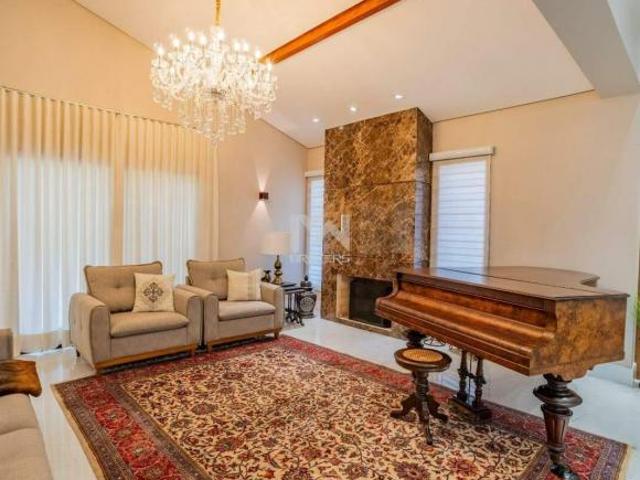 Casa térrea à venda no Condomínio Marambaia em Vinhedo SP