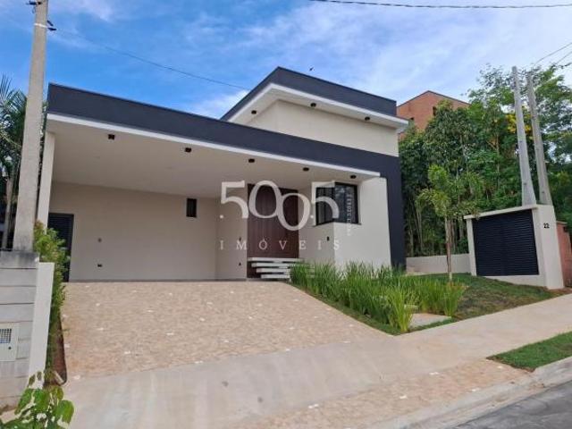 Casa térrea à venda no Condomínio Saint Paul com 205m² e 3 suítes