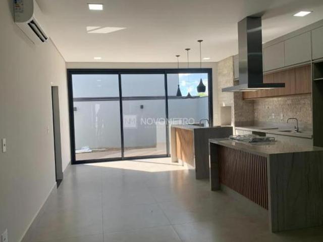 Casa térrea à venda no Condomínio Santorini Paulínia – 212 m², 3 suítes, piscina e alto padrão