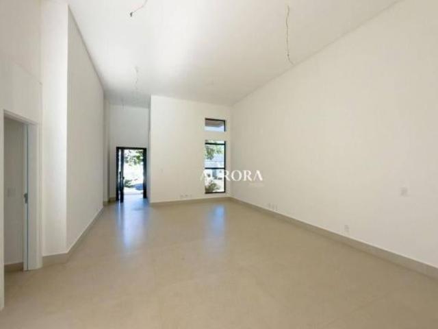 Casa Térrea à venda no Condomínio Sun Lake, 4 quartos e 245m² construídos por R$ 2.890.000 Londrin