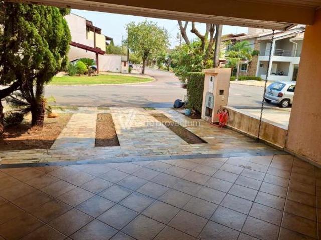 Casa térrea a venda no Condomínio Residencial Okinawa