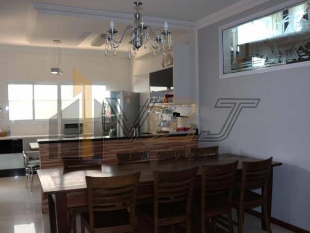 Casa térrea à venda no Condomínio Terras de São Francisco em Vinhedo/SP