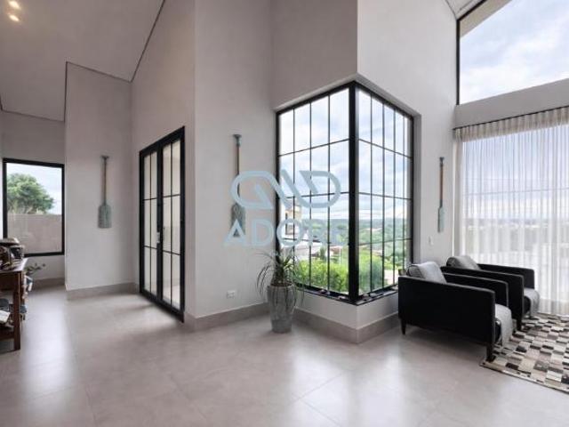 Casa Térrea à Venda no Condomínio Una em Itu/SP | 3 Quartos | Piscina