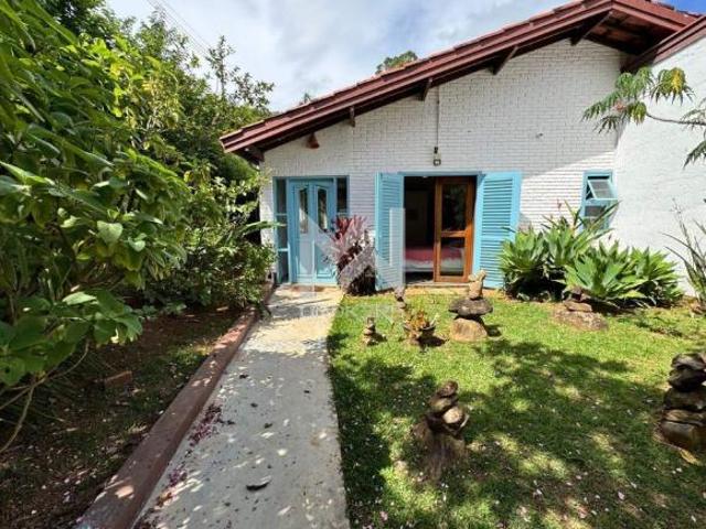 Casa térrea à venda no Condomínio Vale da Santa Fé em Vinhedo/SP