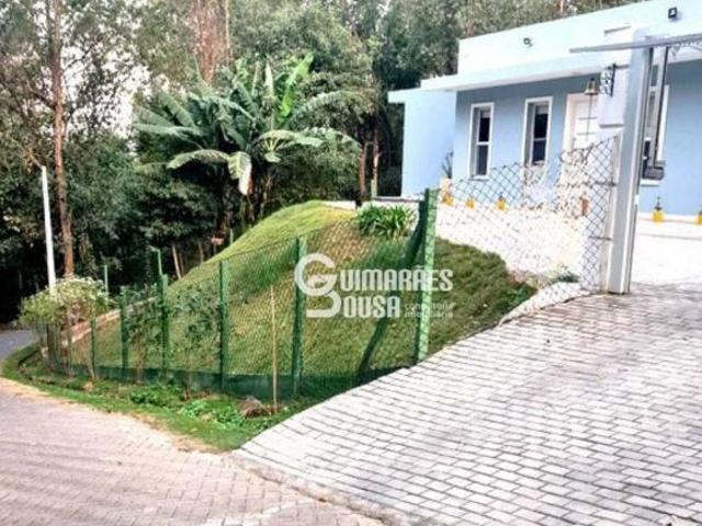 Casa Térrea à Venda no Condomínio Vale do Santa Fé – Vinhedo/SP