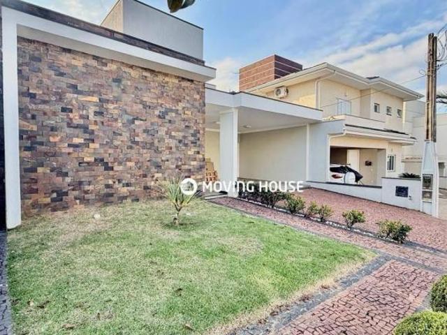 Casa Térrea à Venda no Condomínio Vivenda das Cerejeiras Valinhos/SP