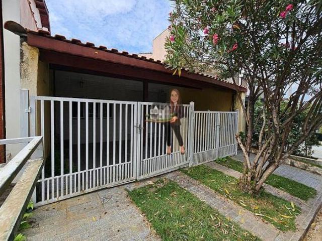 Casa térrea a venda no Condomínio Vila Verde em Franco da R