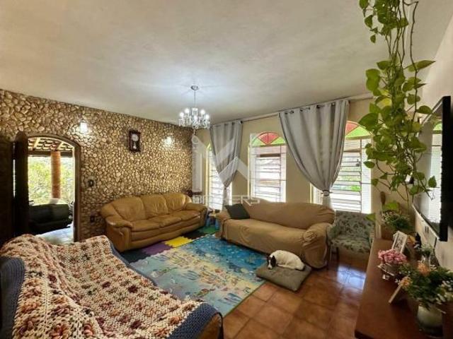 Casa térrea à venda no Condomínio Vista Alegre Sede em Vinhedo/SP