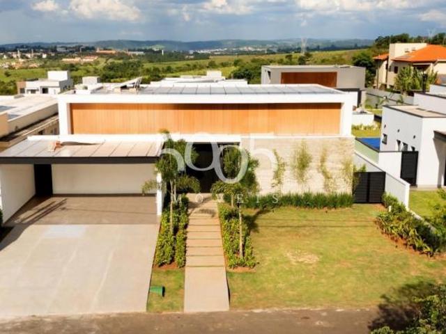 Casa térrea à venda no Condomínio Xapada Parque Ytu, com 372 m² e 4 suítes