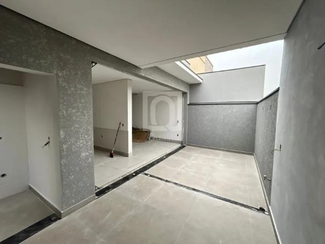 Casa térrea à venda no Horto Florestal Villagio, Sorocaba | 3 Quartos, 1 Suíte e Quintal