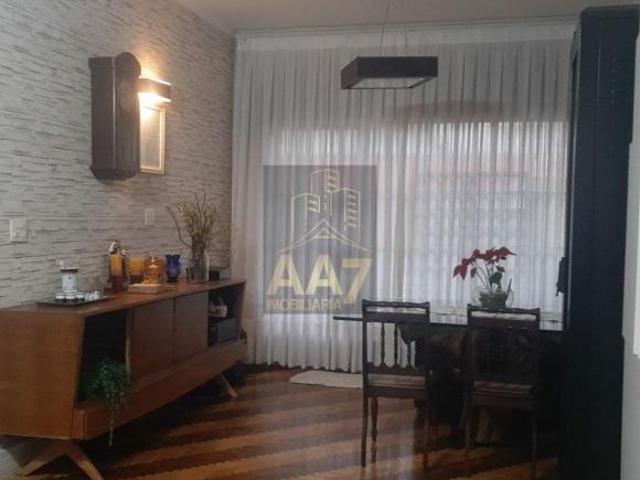 Casa térrea a venda no Instituto Previdência. 300m² de terreno com 264 m² área util