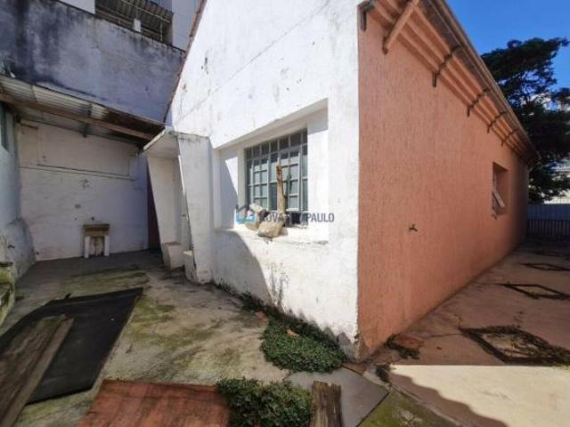 Casa térrea à venda no Ipiranga, próxima ao metrô Alto do Ipiranga