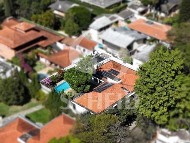 Casa térrea a venda no Jardim Cordeiro 4 suítes 7 vagas área util 508m2 terreno 900m2