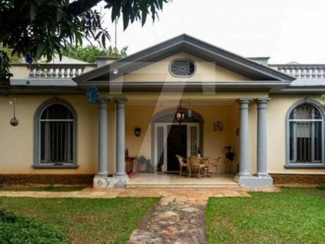 Casa térrea à venda no Jardim Europa
