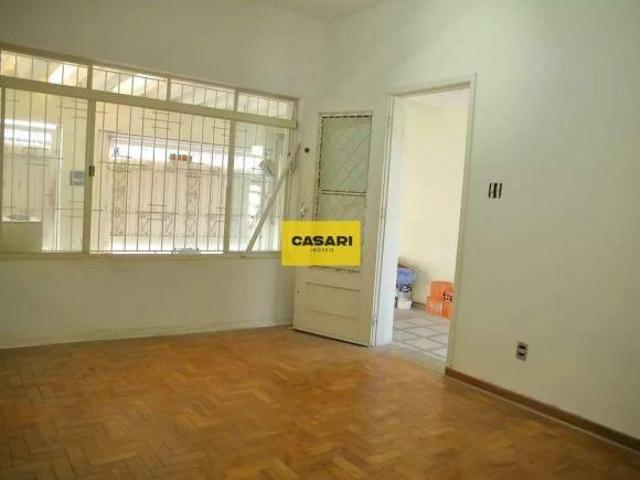 Casa térrea à venda no Jardim Hollywood – 2 dormitórios, quintal amplo e excelente localização próxi