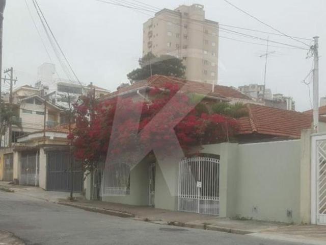 Casa Térrea à Venda no Jardim São Paulo, Amplo Terreno, Edícula e 4 Vagas