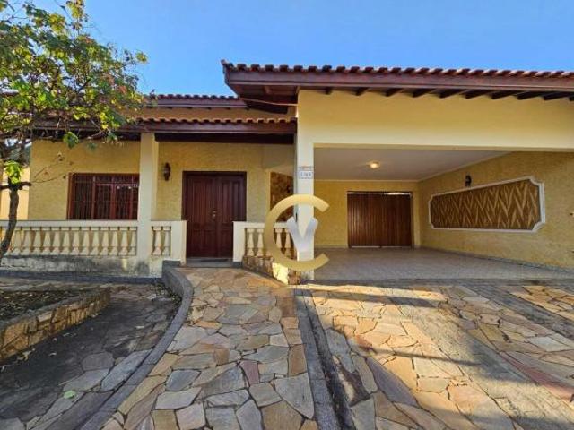 Casa térrea à venda no Jardim Santa Helena em Valinhos