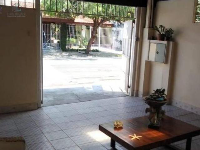 Casa térrea à venda no Jardim Santa Luzia