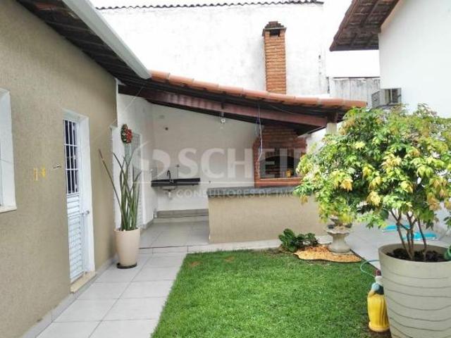 Casa térrea a venda no Jardim Suzana ao lado do Bolsão de Interlagos