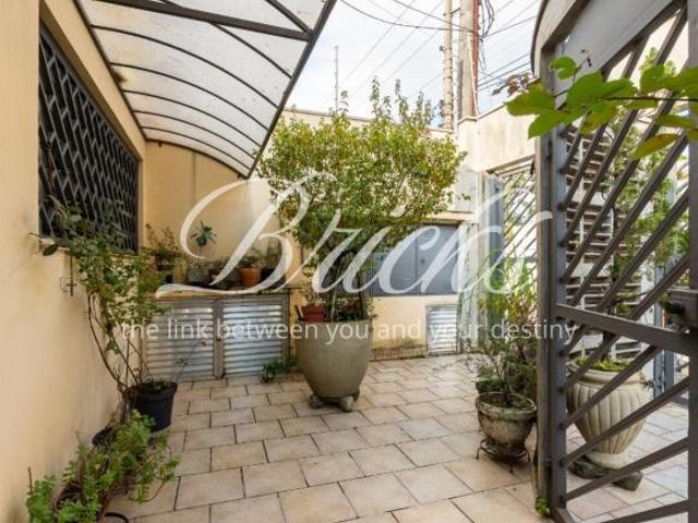 Casa térrea a venda no Planalto Paulista 300m² terreno, 4 vagas