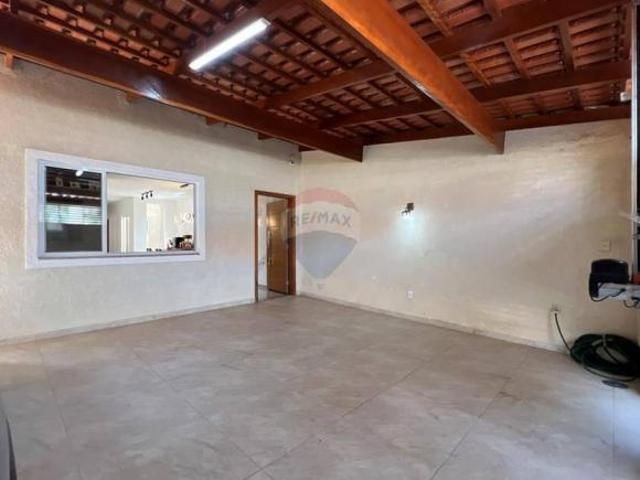 Casa Térrea à Venda no Portal dos Ipês III, 3 Dormitórios Sendo uma Suíte