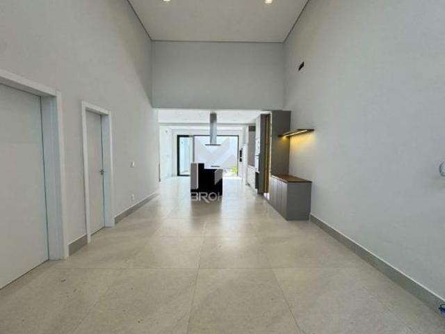 Casa térrea à venda no Residencial Mont Alcino em Valinhos/SP