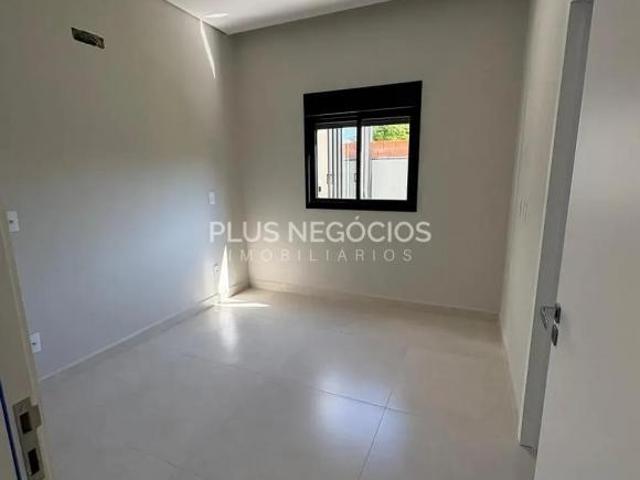 Casa Térrea à Venda no Residencial Helena Maria Alto Padrão, Frente para o Lago no Wanel Ville em S