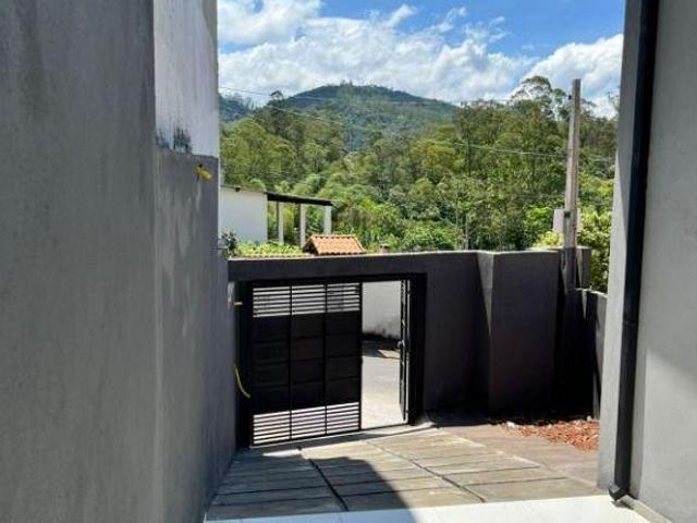 CASA TÉRREA A VENDA NO RESIDENCIAL ITAPETY