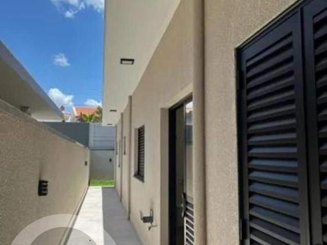 Casa térrea a venda no Royal Garden Paulínia