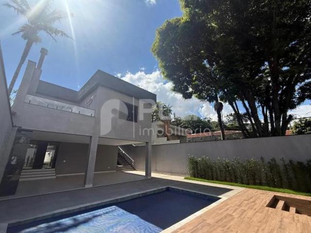 Casa térrea à venda no Tremembé com 400m², 4 suítes, uma com terraço com Piscina
