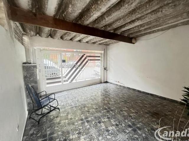 Casa Terrea A Venda No Veloso Com Edicula