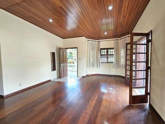 Casa térrea a venda no Vila São Fernando Golf