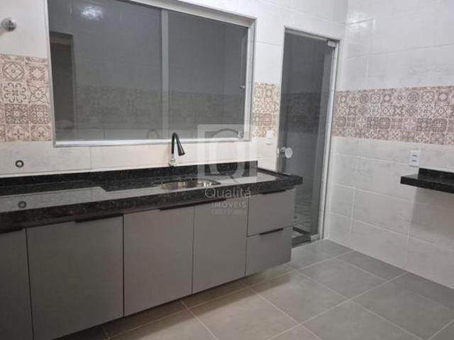 Casa térrea à venda no Wanel Ville em Sorocaba com 3 quartos, suíte e quintal