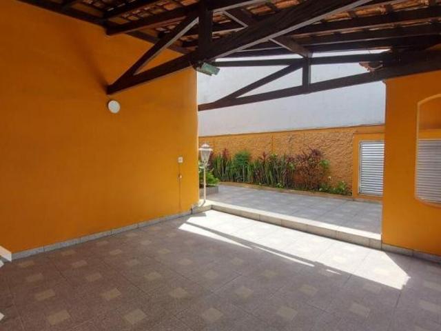 Casa térrea à venda / aluguel na Mooca com 336m² de área total